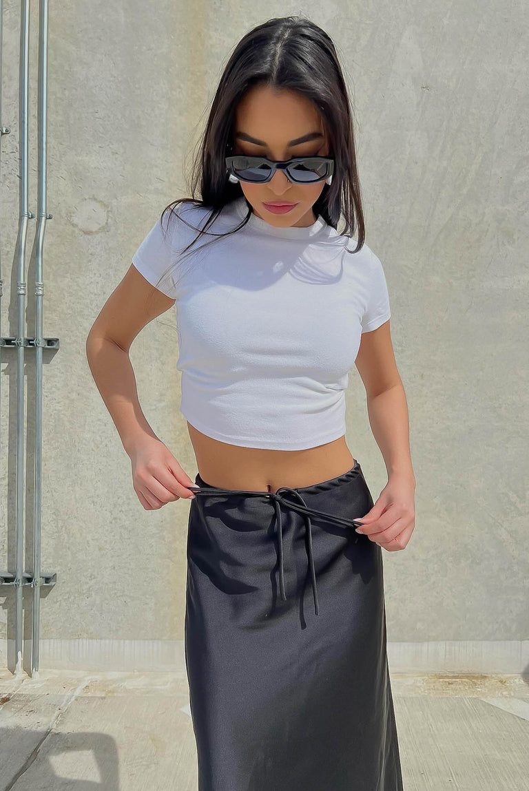 BEVERLY SILKY SKIRT / BLACK – Halite Clothing